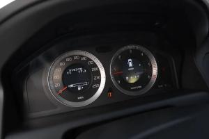 Черный Вольво ХС60 2010 в Елгава, объемом двигателя 2.40 л и пробегом 315 тыс. км за 7900 €, фото 15 на AUTOMOTO.COM.LV