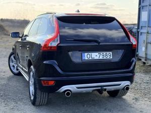 Black Volvo XC60 2010 in Riga, with an engine capacity of 2.40 L and mileage of 243 thousand km for 9995 €, photo 3 on AUTOMOTO.COM.LV