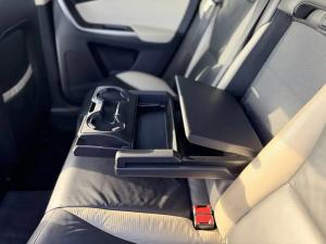 Black Volvo XC60 2010 in Riga, with an engine capacity of 2.40 L and mileage of 243 thousand km for 9995 €, photo 9 on AUTOMOTO.COM.LV