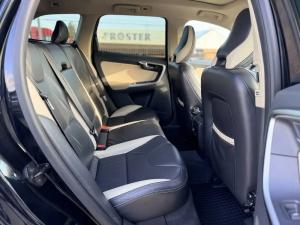 Black Volvo XC60 2010 in Riga, with an engine capacity of 2.40 L and mileage of 243 thousand km for 9995 €, photo 17 on AUTOMOTO.COM.LV