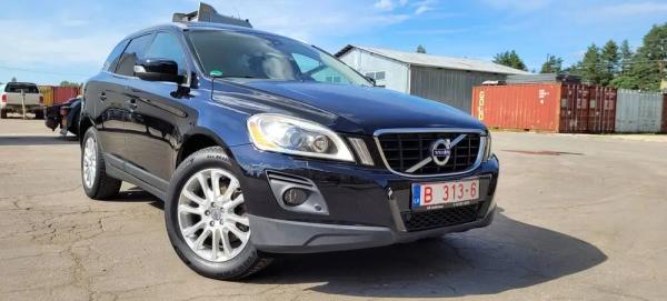 Melns Volvo XC60 2010 Rīga, ar dzinēja tilpumu 2.40 L un nobraukumu 310 tūkst. km par 9900 €, foto 1 vietnē AUTOMOTO.COM.LV