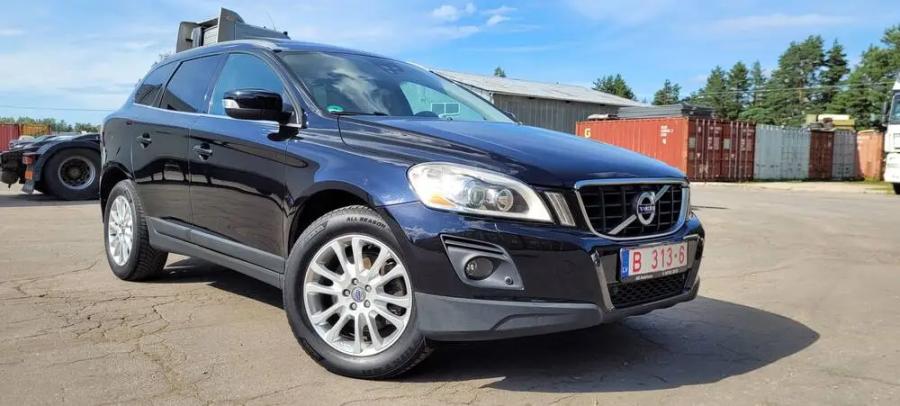 Melns Volvo XC60 2010 Rīga, ar dzinēja tilpumu 2.40 L un nobraukumu 310 tūkst. km par 9900 €, foto 3 vietnē AUTOMOTO.COM.LV