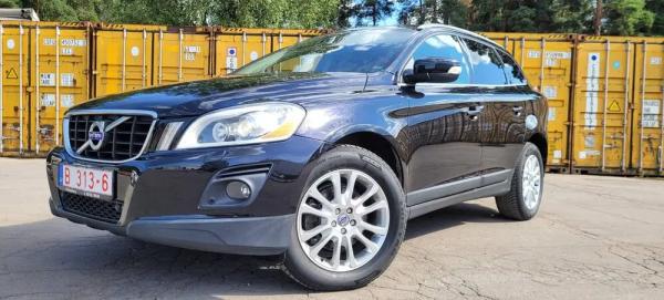 Melns Volvo XC60 2010 Rīga, ar dzinēja tilpumu 2.40 L un nobraukumu 310 tūkst. km par 9900 €, foto 4 vietnē AUTOMOTO.COM.LV