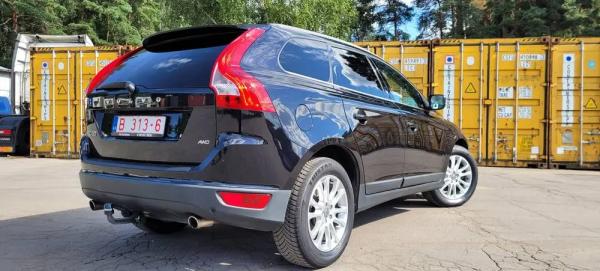 Melns Volvo XC60 2010 Rīga, ar dzinēja tilpumu 2.40 L un nobraukumu 310 tūkst. km par 9900 €, foto 8 vietnē AUTOMOTO.COM.LV