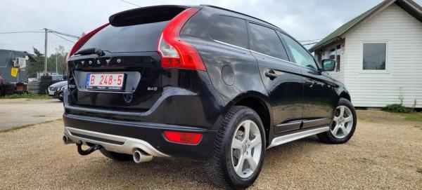 Black Volvo XC60 2010 in Riga, with an engine capacity of 2.40 L and mileage of 233 thousand km for 10500 €, photo 7 on AUTOMOTO.COM.LV