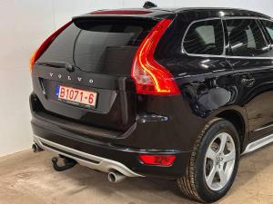 Black Volvo XC60 2010 in Jurmala, with an engine capacity of 2.40 L and mileage of 331 thousand km for 9850 €, photo 10 on AUTOMOTO.COM.LV