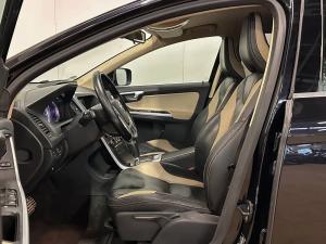 Black Volvo XC60 2010 in Jurmala, with an engine capacity of 2.40 L and mileage of 331 thousand km for 9850 €, photo 15 on AUTOMOTO.COM.LV