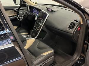 Black Volvo XC60 2010 in Jurmala, with an engine capacity of 2.40 L and mileage of 331 thousand km for 9850 €, photo 17 on AUTOMOTO.COM.LV