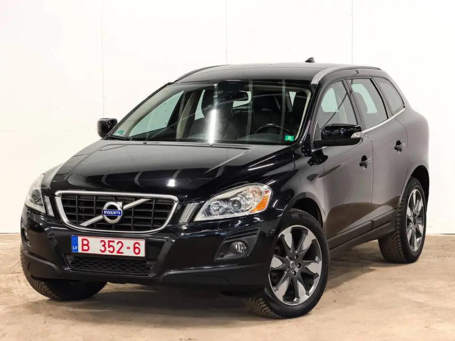 Black Volvo XC60 2010 in Jurmala, with an engine capacity of 2.40 L and mileage of 287 thousand km for 9450 €, photo 1 on AUTOMOTO.COM.LV