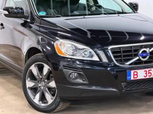 Black Volvo XC60 2010 in Jurmala, with an engine capacity of 2.40 L and mileage of 287 thousand km for 9450 €, photo 5 on AUTOMOTO.COM.LV