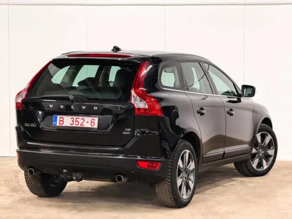 Melns Volvo XC60 2010 Jūrmala, ar dzinēja tilpumu 2.40 L un nobraukumu 287 tūkst. km par 9450 €, foto 8 vietnē AUTOMOTO.COM.LV