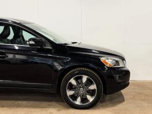 Black Volvo XC60 2010 in Jurmala, with an engine capacity of 2.40 L and mileage of 287 thousand km for 9450 €, photo 14 on AUTOMOTO.COM.LV