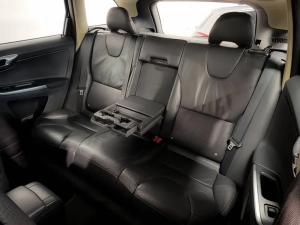 Black Volvo XC60 2010 in Jurmala, with an engine capacity of 2.40 L and mileage of 287 thousand km for 9450 €, photo 26 on AUTOMOTO.COM.LV