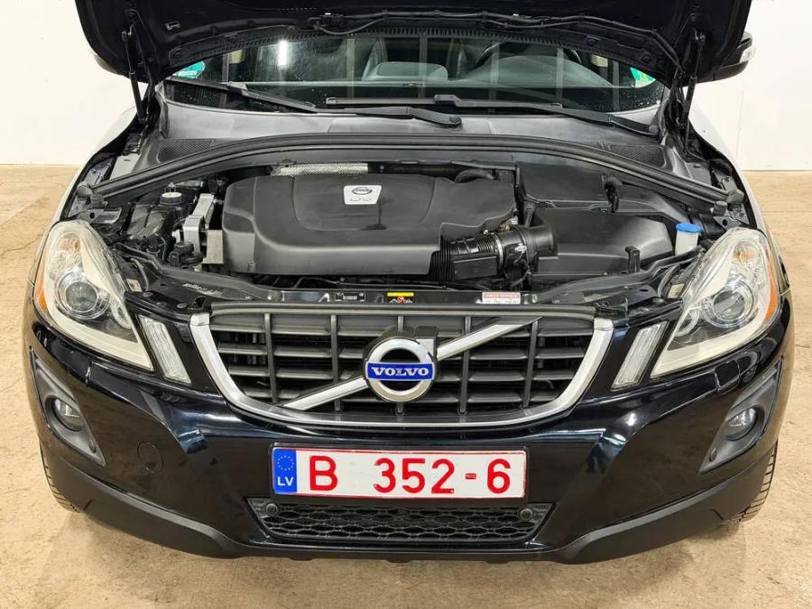 Black Volvo XC60 2010 in Jurmala, with an engine capacity of 2.40 L and mileage of 287 thousand km for 9450 €, photo 34 on AUTOMOTO.COM.LV