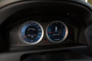 Черный Вольво ХС60 2010 в Елгава, объемом двигателя 2.40 л и пробегом 245 тыс. км за 11700 €, фото 14 на AUTOMOTO.COM.LV