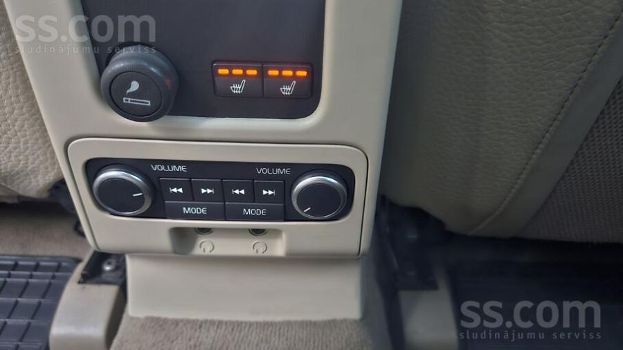 Melns Volvo XC60 2010 Rīga, ar dzinēja tilpumu 2.40 L un nobraukumu 300 tūkst. km par 7300 €, foto 21 vietnē AUTOMOTO.COM.LV