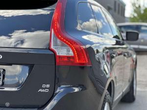 Melns Volvo XC60 2010 Šauļi, ar dzinēja tilpumu 2.40 L un nobraukumu 349 tūkst. km par 5650 €, foto 13 vietnē AUTOMOTO.COM.LV