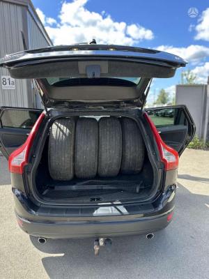 Melns Volvo XC60 2010 Šauļi, ar dzinēja tilpumu 2.40 L un nobraukumu 349 tūkst. km par 5650 €, foto 28 vietnē AUTOMOTO.COM.LV