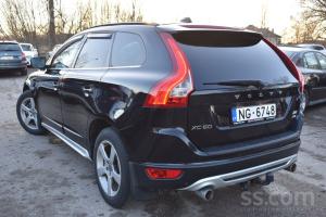 Black Volvo XC60 2010 in Kuldiga, with an engine capacity of 2.40 L and mileage of 0 thousand km for 6990 €, photo 4 on AUTOMOTO.COM.LV