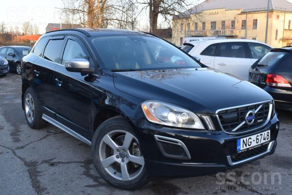 Black Volvo XC60 2010 in Kuldiga, with an engine capacity of 2.40 L and mileage of 0 thousand km for 6990 €, photo 4 on AUTOMOTO.COM.LV