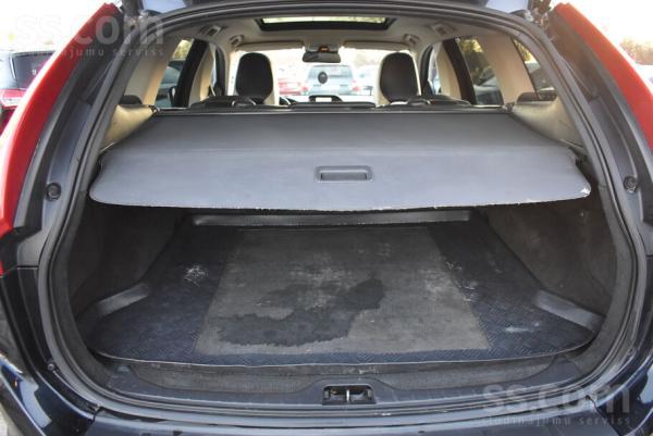 Black Volvo XC60 2010 in Kuldiga, with an engine capacity of 2.40 L and mileage of 0 thousand km for 6990 €, photo 7 on AUTOMOTO.COM.LV