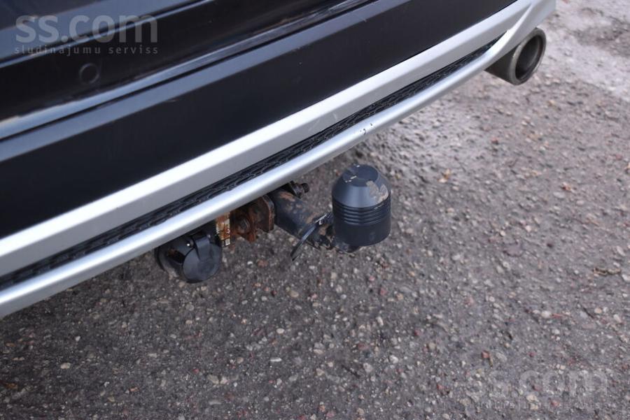 Black Volvo XC60 2010 in Kuldiga, with an engine capacity of 2.40 L and mileage of 0 thousand km for 6990 €, photo 10 on AUTOMOTO.COM.LV