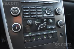 Black Volvo XC60 2010 in Kuldiga, with an engine capacity of 2.40 L and mileage of 0 thousand km for 6990 €, photo 12 on AUTOMOTO.COM.LV