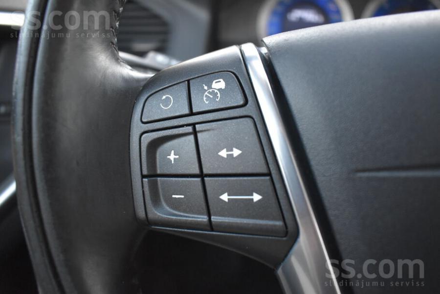 Black Volvo XC60 2010 in Kuldiga, with an engine capacity of 2.40 L and mileage of 0 thousand km for 6990 €, photo 17 on AUTOMOTO.COM.LV