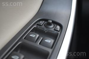 Black Volvo XC60 2010 in Kuldiga, with an engine capacity of 2.40 L and mileage of 0 thousand km for 6990 €, photo 20 on AUTOMOTO.COM.LV