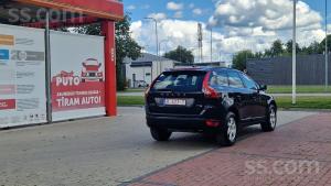 Melns Volvo XC60 2010 Jelgava, ar dzinēja tilpumu 2.00 L un nobraukumu 319 tūkst. km par 6450 €, foto 7 vietnē AUTOMOTO.COM.LV