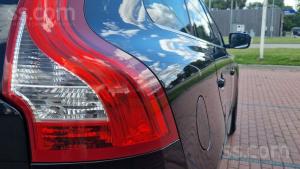 Melns Volvo XC60 2010 Jelgava, ar dzinēja tilpumu 2.00 L un nobraukumu 319 tūkst. km par 6450 €, foto 18 vietnē AUTOMOTO.COM.LV