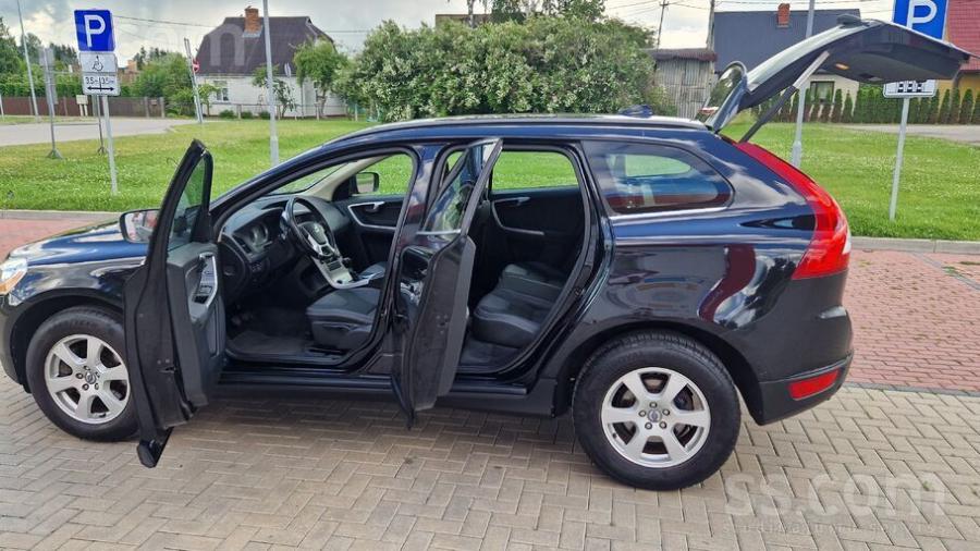 Melns Volvo XC60 2010 Jelgava, ar dzinēja tilpumu 2.00 L un nobraukumu 319 tūkst. km par 6450 €, foto 25 vietnē AUTOMOTO.COM.LV