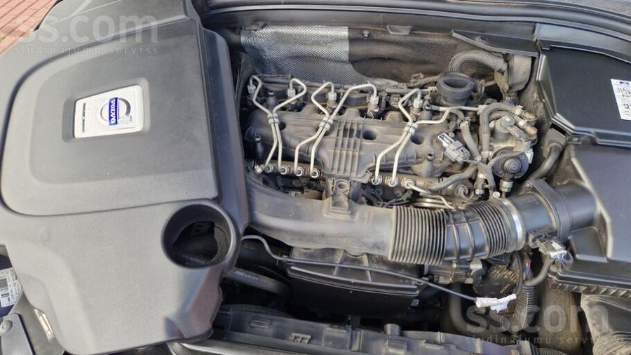 Melns Volvo XC60 2010 Jelgava, ar dzinēja tilpumu 2.00 L un nobraukumu 319 tūkst. km par 6450 €, foto 33 vietnē AUTOMOTO.COM.LV