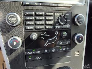 Melns Volvo XC60 2010 Viļņa, ar dzinēja tilpumu 2.40 L un nobraukumu 260 tūkst. km par 7950 €, foto 15 vietnē AUTOMOTO.COM.LV