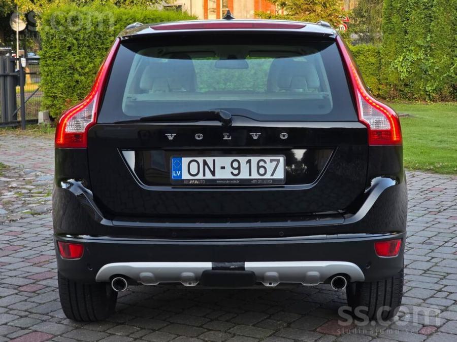 Melns Volvo XC60 2010 Rīga, ar dzinēja tilpumu 2.40 L un nobraukumu 358 tūkst. km par 7950 €, foto 5 vietnē AUTOMOTO.COM.LV