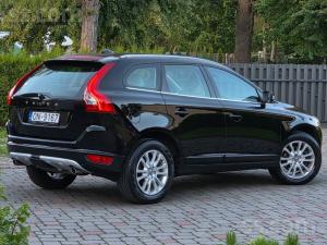 Melns Volvo XC60 2010 Rīga, ar dzinēja tilpumu 2.40 L un nobraukumu 358 tūkst. km par 7950 €, foto 6 vietnē AUTOMOTO.COM.LV