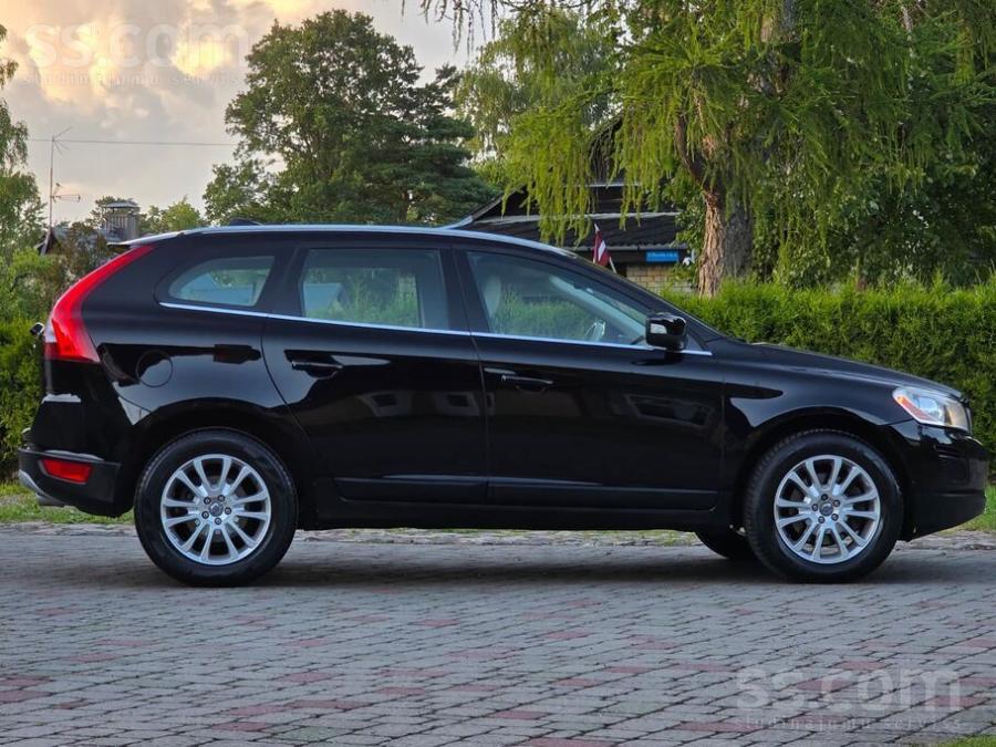 Melns Volvo XC60 2010 Rīga, ar dzinēja tilpumu 2.40 L un nobraukumu 358 tūkst. km par 7950 €, foto 7 vietnē AUTOMOTO.COM.LV