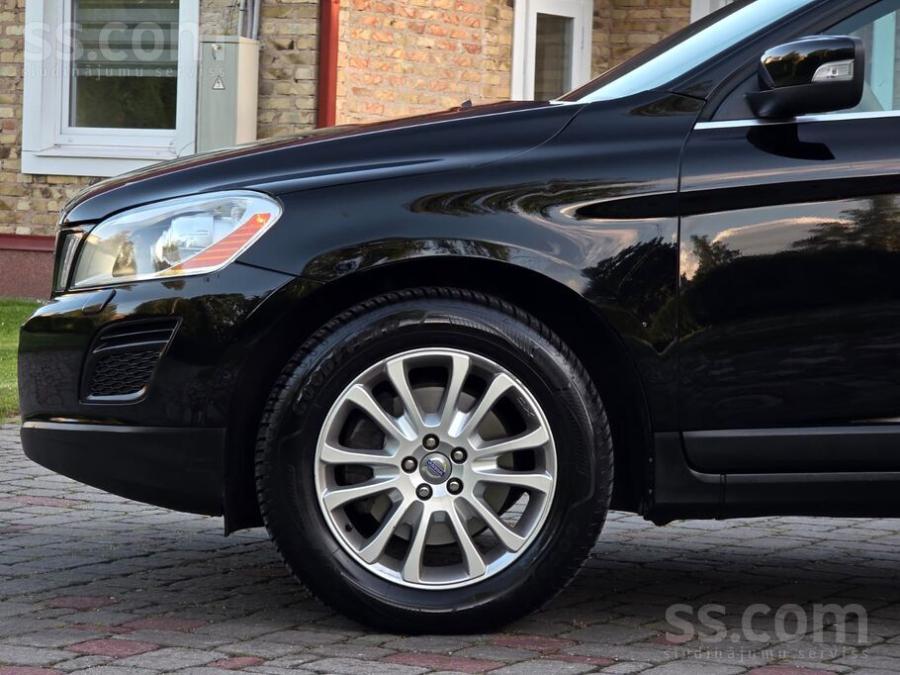 Melns Volvo XC60 2010 Rīga, ar dzinēja tilpumu 2.40 L un nobraukumu 358 tūkst. km par 7950 €, foto 10 vietnē AUTOMOTO.COM.LV
