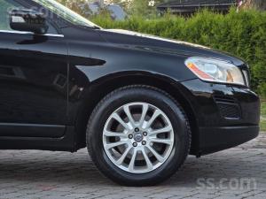 Melns Volvo XC60 2010 Rīga, ar dzinēja tilpumu 2.40 L un nobraukumu 358 tūkst. km par 7950 €, foto 13 vietnē AUTOMOTO.COM.LV