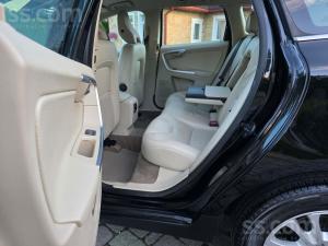 Melns Volvo XC60 2010 Rīga, ar dzinēja tilpumu 2.40 L un nobraukumu 358 tūkst. km par 7950 €, foto 21 vietnē AUTOMOTO.COM.LV