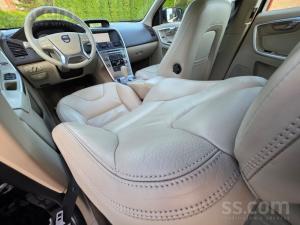 Melns Volvo XC60 2010 Rīga, ar dzinēja tilpumu 2.40 L un nobraukumu 358 tūkst. km par 7950 €, foto 25 vietnē AUTOMOTO.COM.LV