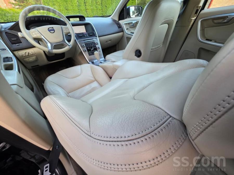 Melns Volvo XC60 2010 Rīga, ar dzinēja tilpumu 2.40 L un nobraukumu 358 tūkst. km par 7950 €, foto 25 vietnē AUTOMOTO.COM.LV
