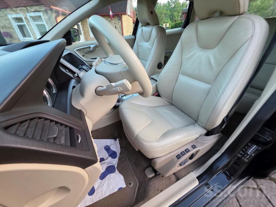 Melns Volvo XC60 2010 Rīga, ar dzinēja tilpumu 2.40 L un nobraukumu 358 tūkst. km par 7950 €, foto 27 vietnē AUTOMOTO.COM.LV