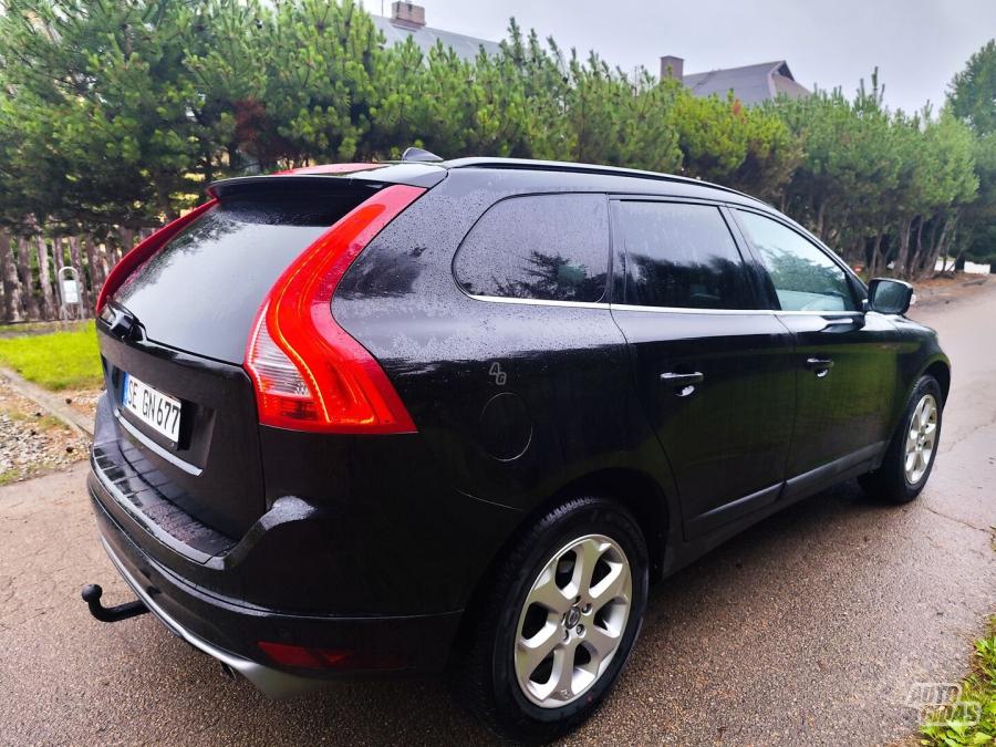 Melns Volvo XC60 2010 Mažeikiai, ar dzinēja tilpumu 2.40 L un nobraukumu 262 tūkst. km par 7600 €, foto 5 vietnē AUTOMOTO.COM.LV
