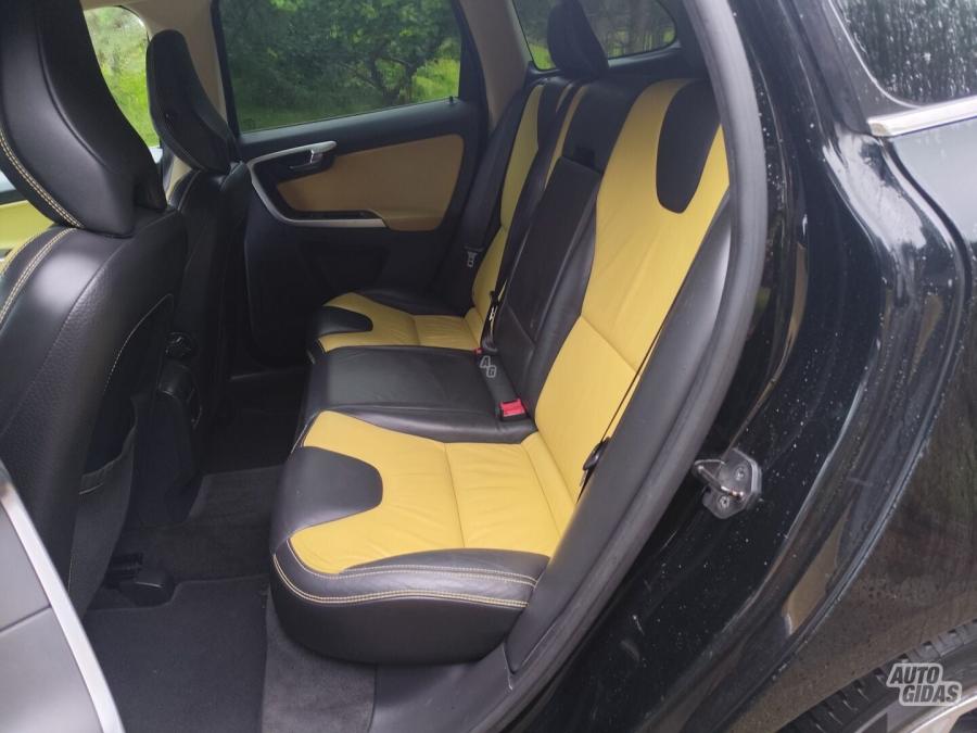 Melns Volvo XC60 2010 Mažeikiai, ar dzinēja tilpumu 2.40 L un nobraukumu 262 tūkst. km par 7600 €, foto 19 vietnē AUTOMOTO.COM.LV