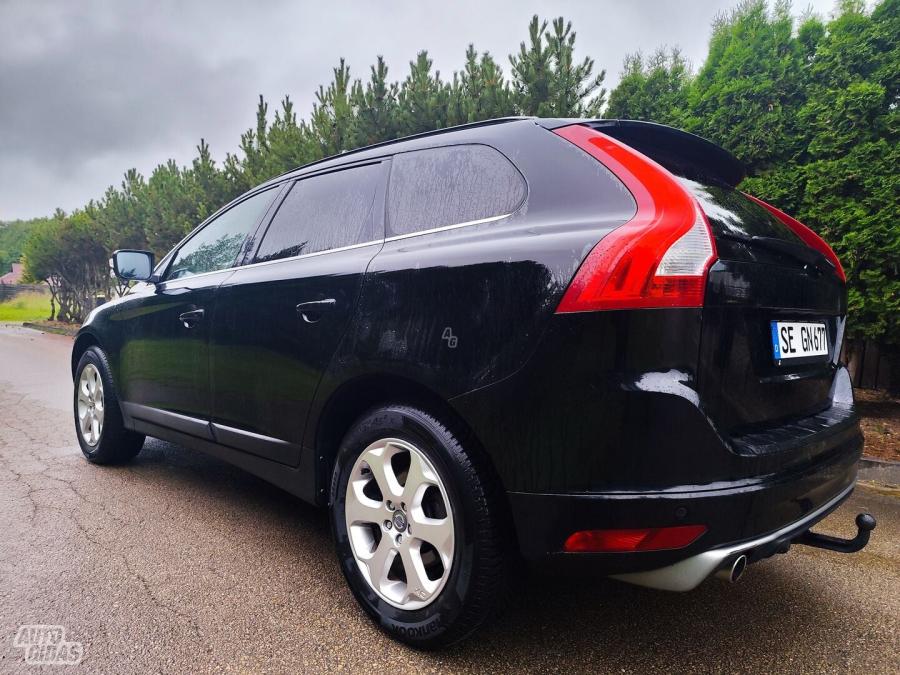 Melns Volvo XC60 2010 Mažeikiai, ar dzinēja tilpumu 2.40 L un nobraukumu 262 tūkst. km par 7600 €, foto 22 vietnē AUTOMOTO.COM.LV