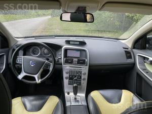 Black Volvo XC60 2010 in Daugavpils, with an engine capacity of 2.40 L and mileage of 310 thousand km for 8800 €, photo 10 on AUTOMOTO.COM.LV