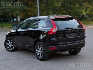 Black Volvo XC60 2010 in Jurmala, with an engine capacity of 2.00 L and mileage of 0 thousand km for 4950 €, photo 7 on AUTOMOTO.COM.LV