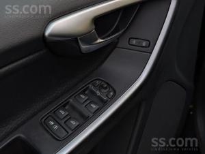 Black Volvo XC60 2010 in Jurmala, with an engine capacity of 2.00 L and mileage of 0 thousand km for 4950 €, photo 15 on AUTOMOTO.COM.LV