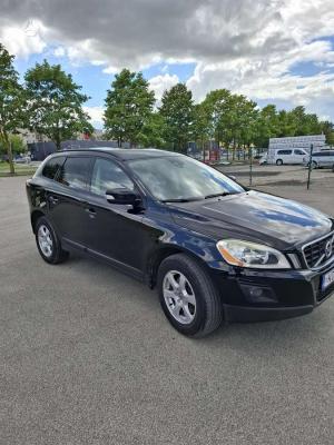 Melns Volvo XC60 2010 Panevēža, ar dzinēja tilpumu 2.40 L un nobraukumu 316 tūkst. km par 5900 €, foto 3 vietnē AUTOMOTO.COM.LV
